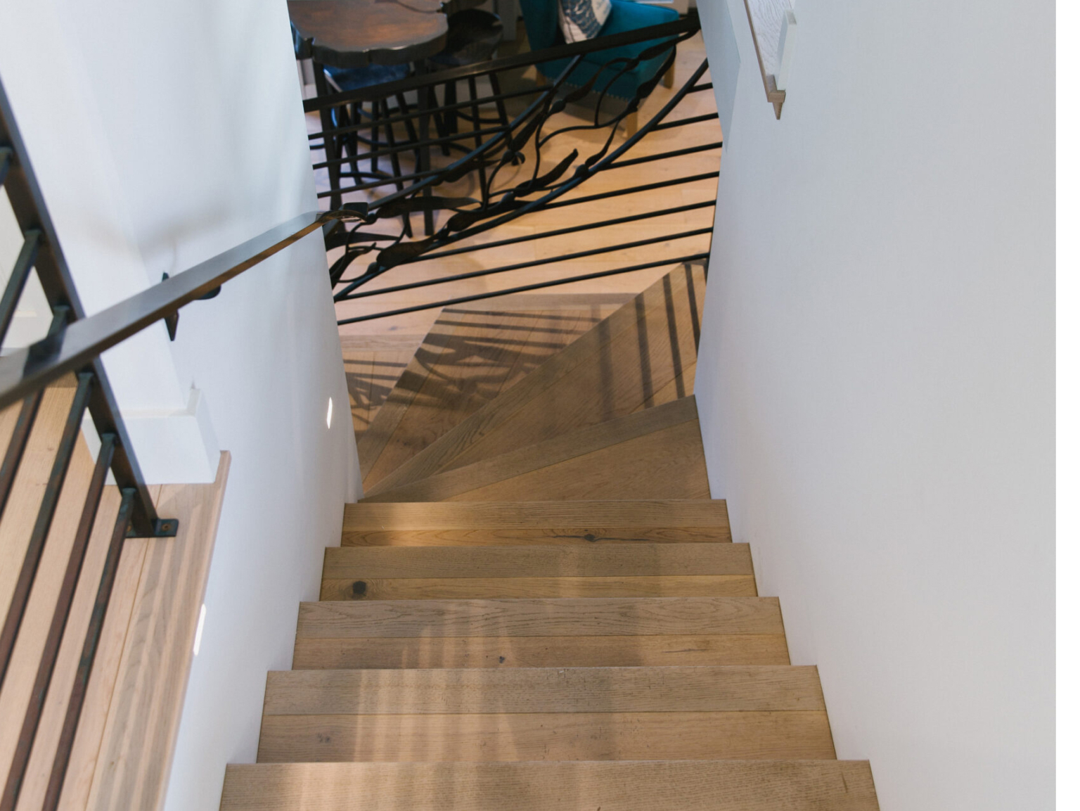 Laguna 9 1⁄2" White Oak Engineered Hardwood Flooring - ADM Flooring
