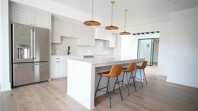 Padua 7 1⁄2" White Oak Engineered Hardwood Flooring - ADM Flooring