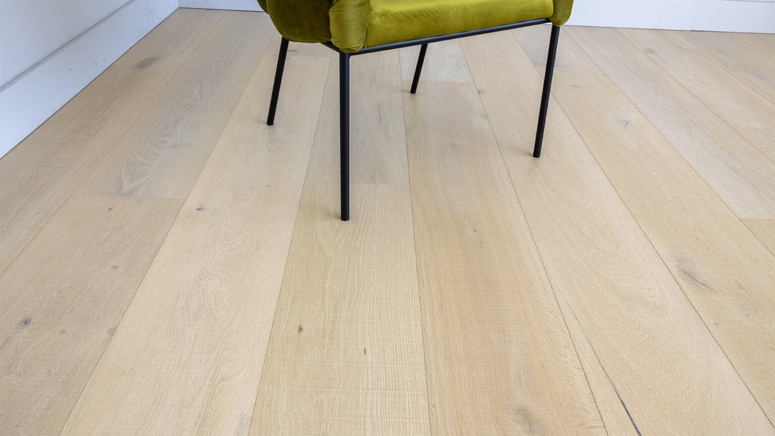 Panna 10 1⁄4" White Oak Engineered Hardwood Flooring - ADM Flooring